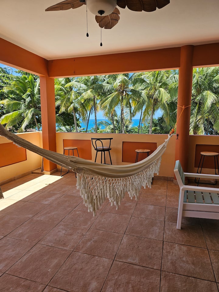 Villa Carmen: Oceanfront Getaway - Camuy
