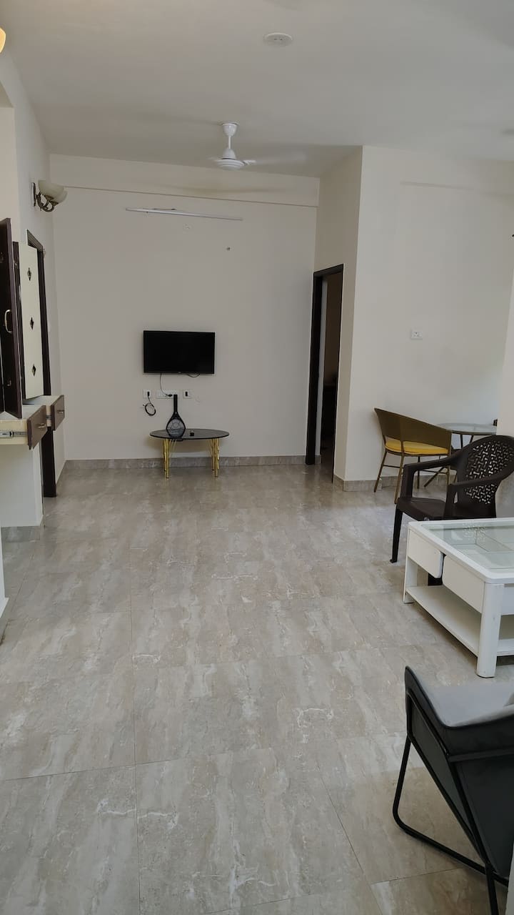 3br, 3 Bath, Spacious Apartment Ground Floor - Chennai