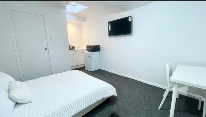 Heathrowairport Studio|smartlock - Hounslow