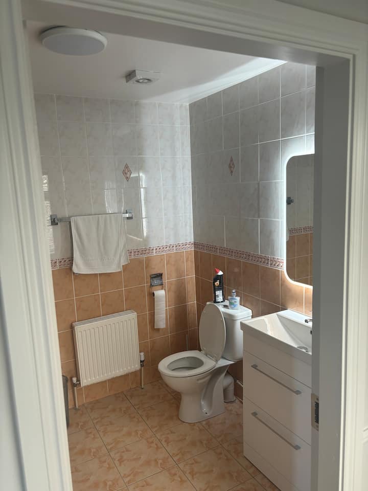 Luxury 2 Bed Town Apartment - Killarney