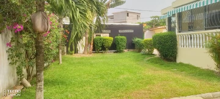 Maison Clim + Jardin + Fibre - Abidjan