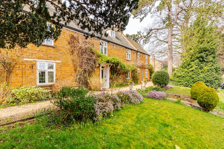 Sleeps 23,celebrations, Gatherings. 12 Ensuites. - Banbury
