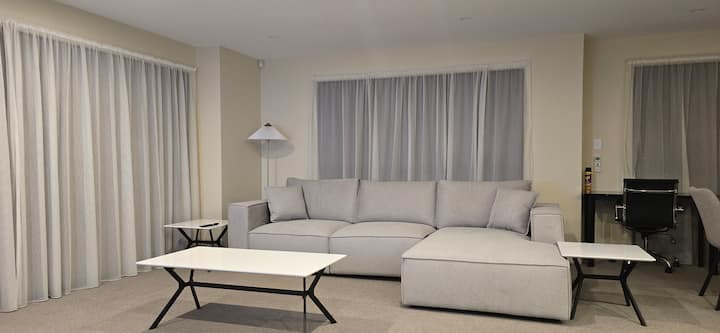 Stylish 3 Bedroom Home In Palmerston North - パーマストンノース