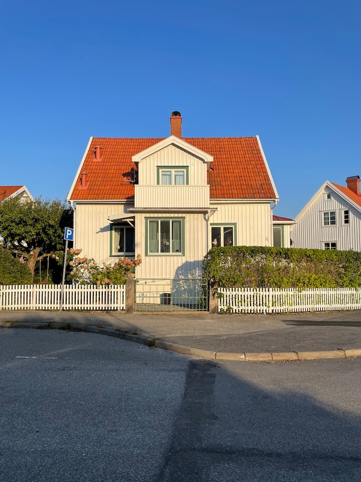 Stort Hus I Centrala Grebbestad - Grebbestad