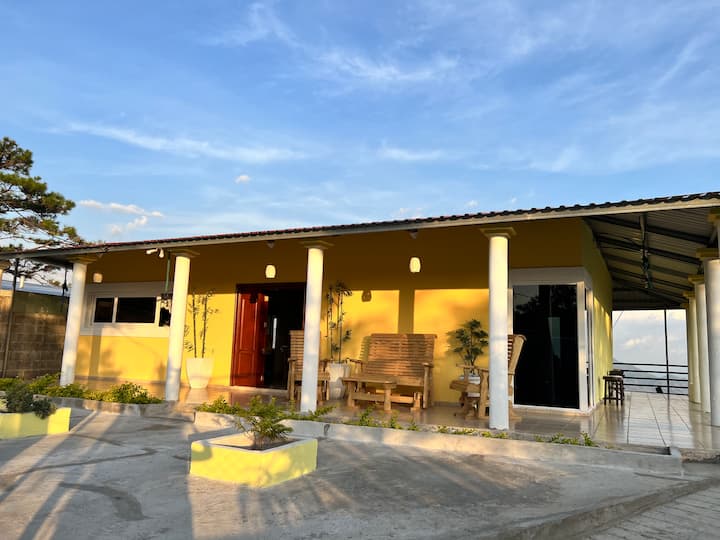 Casa De Campo, Clima Agradable
3 Habitaciones - Choluteca