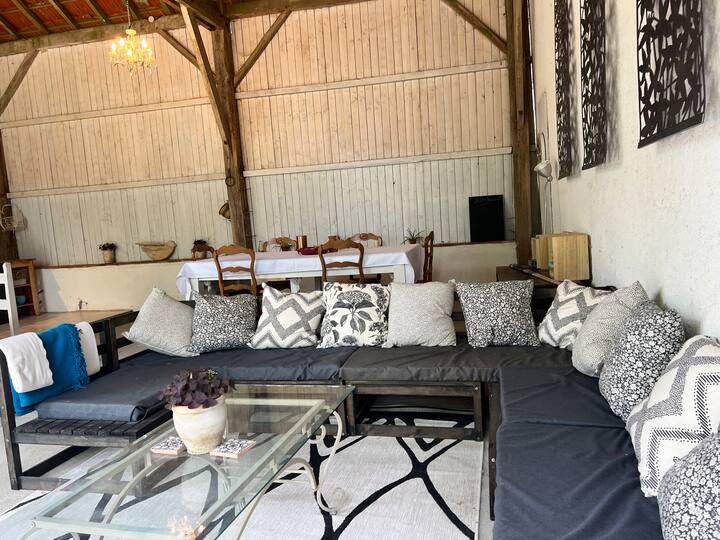 Bell Tent Or 
Dome Tent 
€80 P/n - Creuse