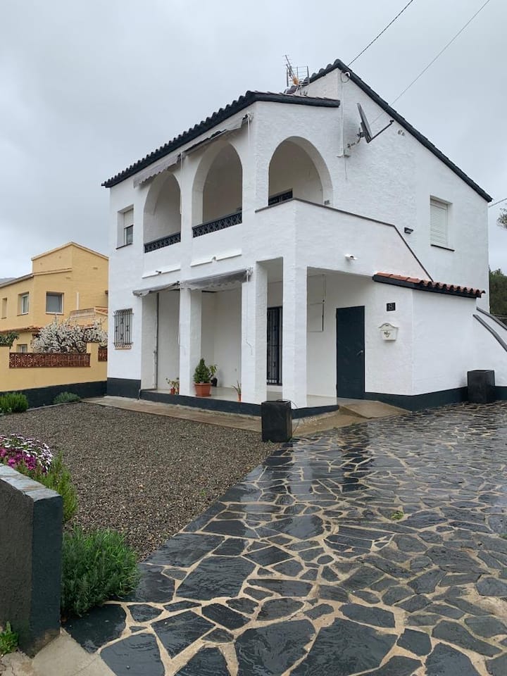 Apartamento Con Jardín Y Piscina - Cadaqués