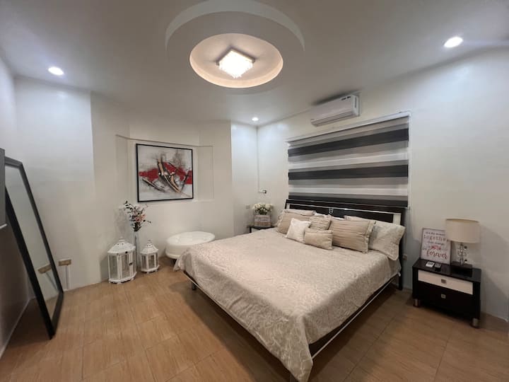 Spacious Two Bedroom Suite W/1 Bathroom 4-8pax - San Rafael