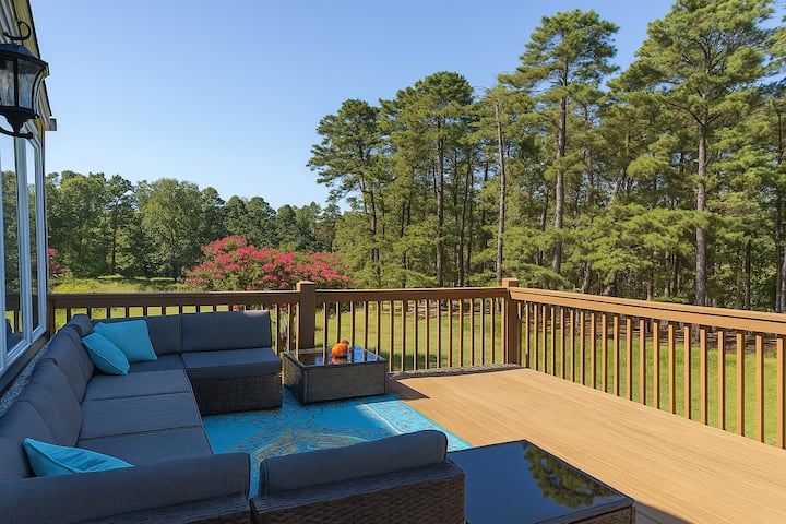 Serene Ranch With A Forest View, Barn And Paddocks - Medford, NJ