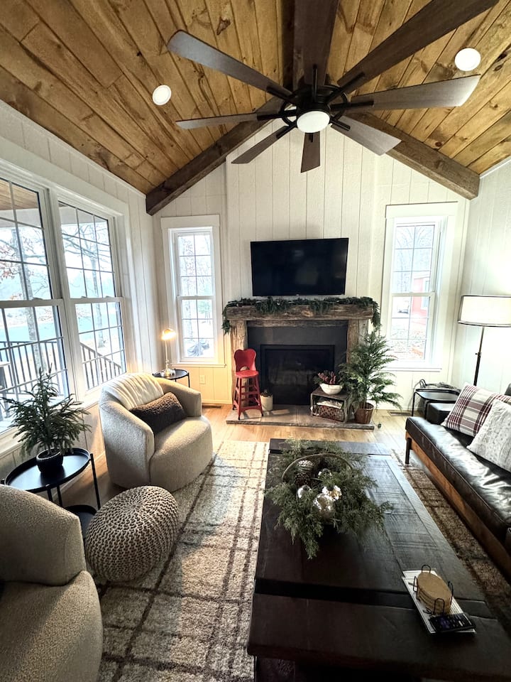 Secluded Cabin In The Woods - Innsbrook, MO