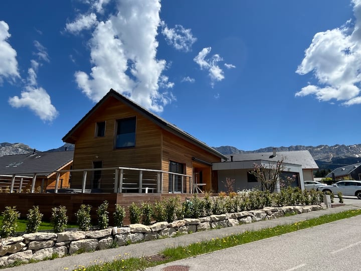 Magnifique Chalet Neuf Au Centre Du Village ! - Méaudre