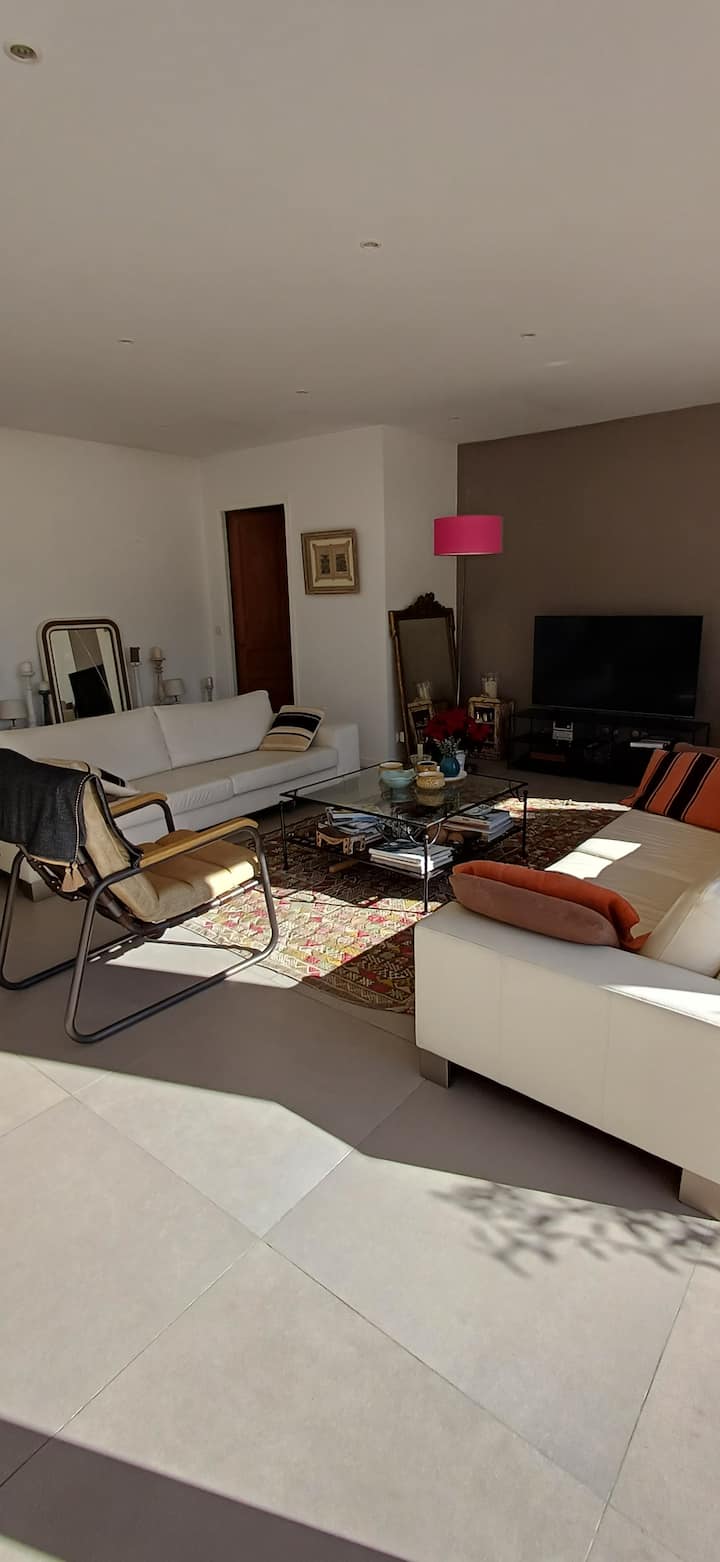 Maison Entière Grand Jardin, Piscine, 8 Couchages - Grasse