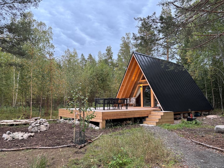 Vår I A-frame Nära Bergsjön - Suède