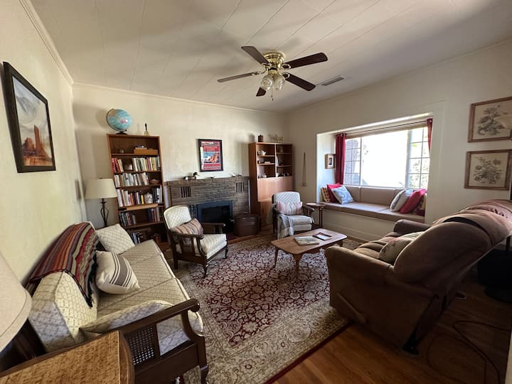 Ivy Cottage In Old Town Flagstaff - Flagstaff, AZ