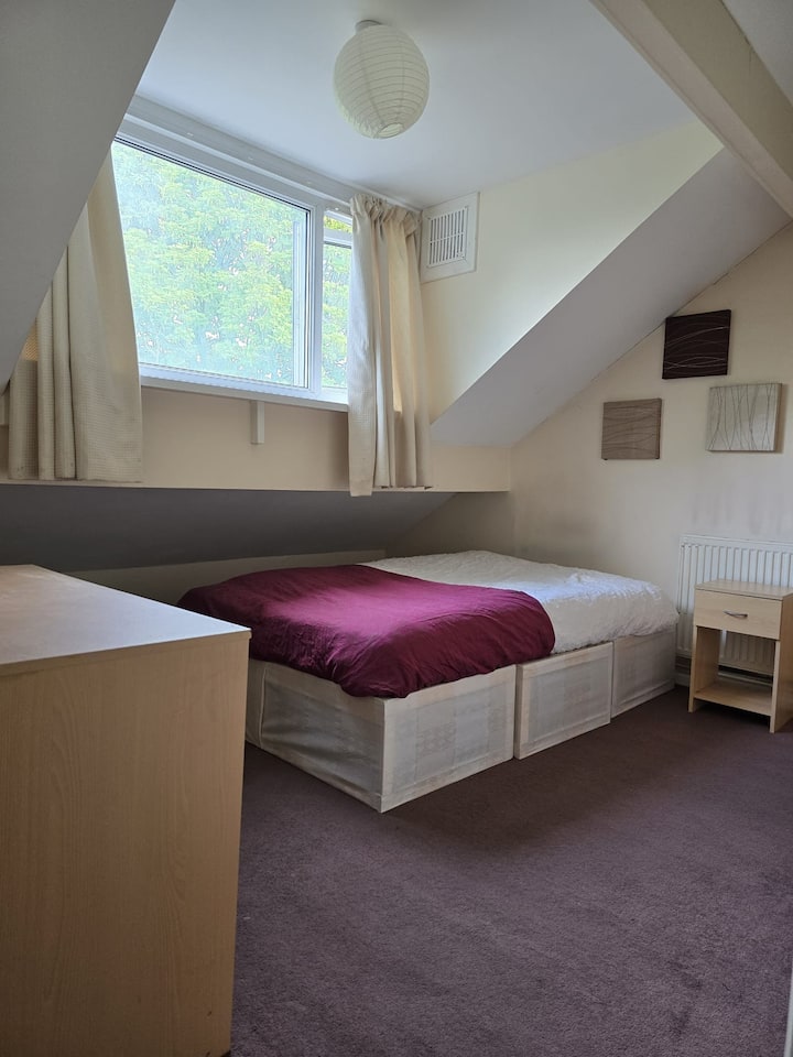 Double Room In Leeds - Leeds