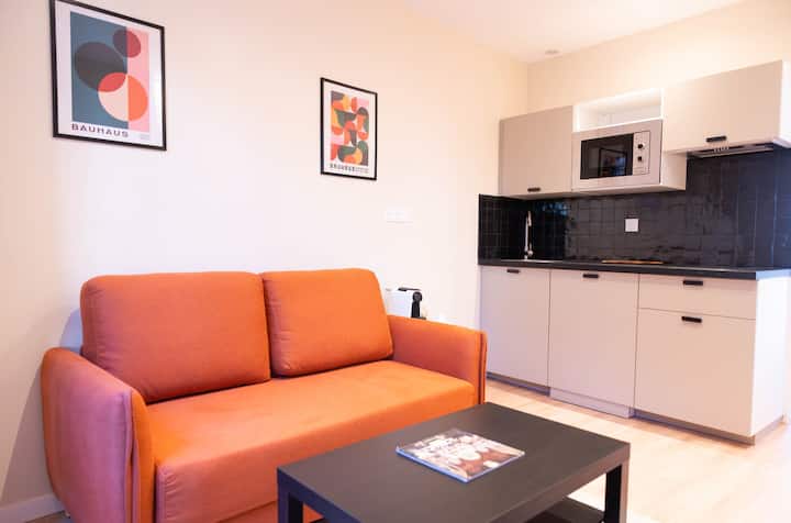 Un Bel Appartement Au Style Parisien Bien Situé - Clichy