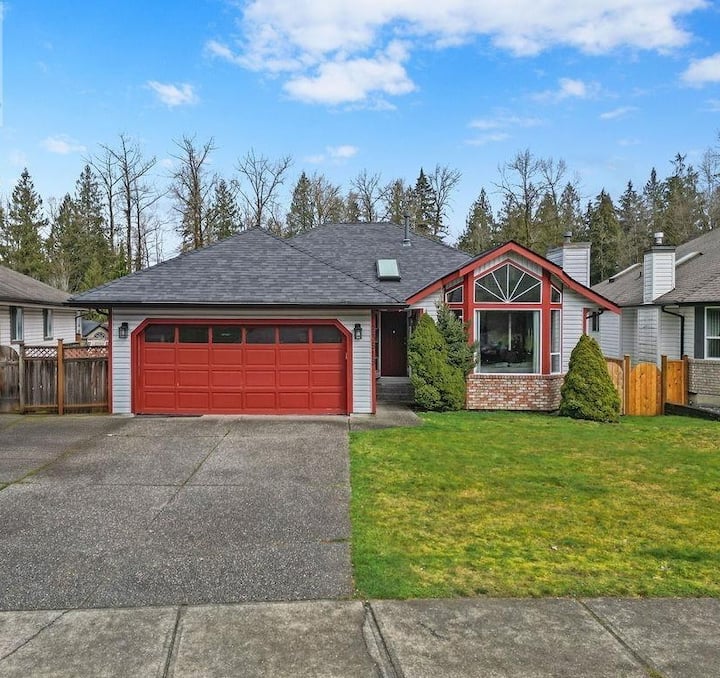 Spacious 2 Bedroom Suite In Albion Neighborhood - Maple Ridge