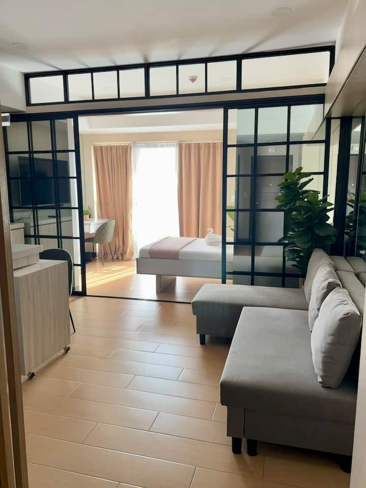 1-min. Walk To Venice Grand Canal Mall Huge Studio - Taguig