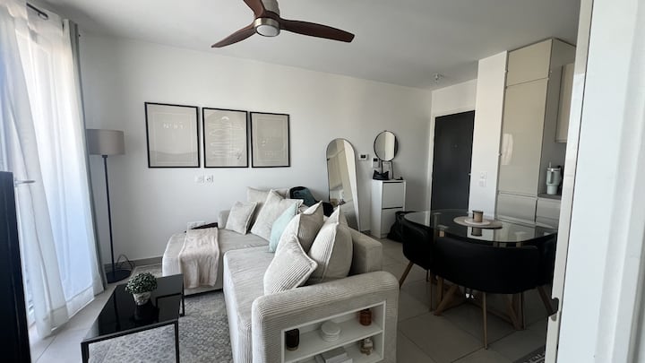 F2 With Balcony 20 Min From Paris & Disneyland - Noisy-le-Grand
