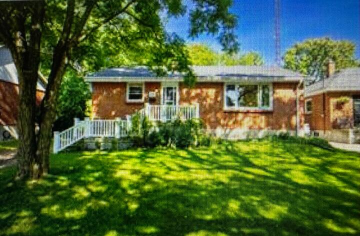 Lakeside Vibes - 5 Min To Beach - 5 Bdr, 3 Baths - Sarnia