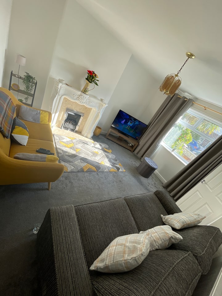 Family Fun Holiday Home - Blackpool