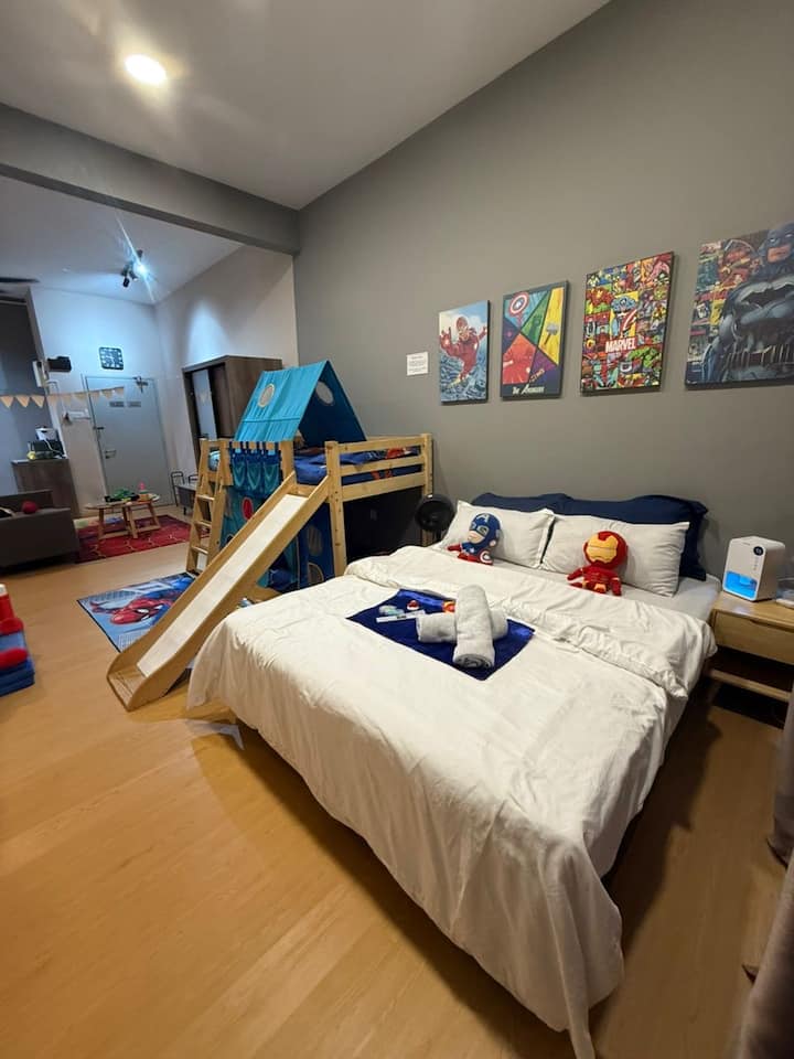 Superhero Kids-friendly Homestay, Mahkota Valley - Kuantan