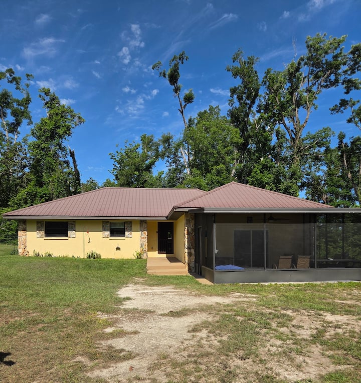Spacious 2 Bedroom 2 Bath Home - Jasper, FL