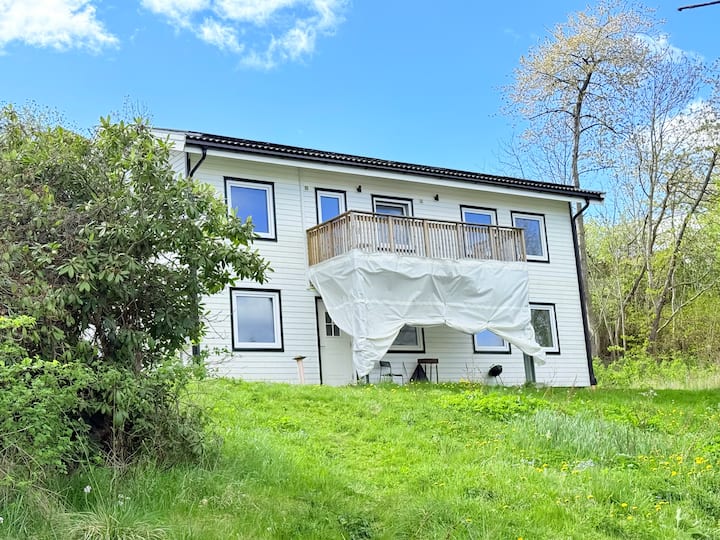 Workers Home  | Near Volvo | Parkering | 14 Beds - Gothenburg