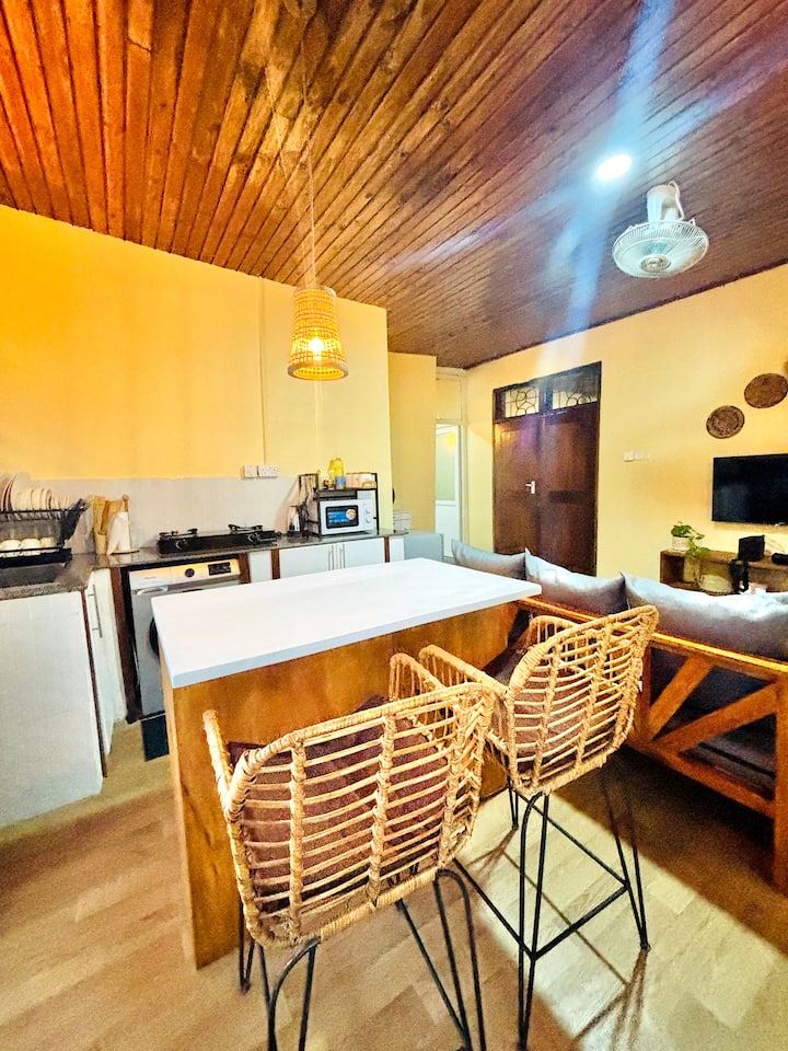 Minzi Homes | Cozy Green Escape - 三蘭港