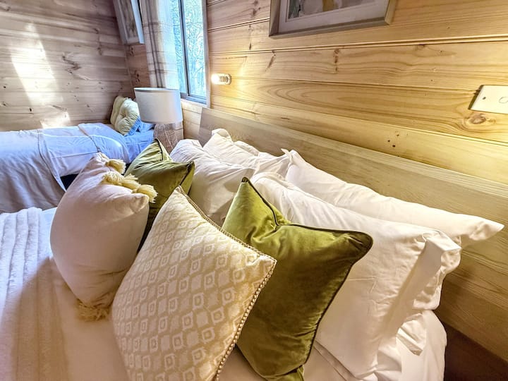 Charming Hillside Cabin - Daylesford
