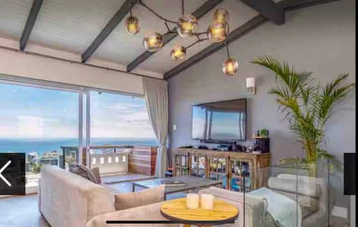Paradise Place - Sunset &
Sea Views - Cape Town