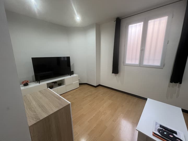 5mn Monaco- Joli Deux Pièces Rénové - Fm - Monte Carlo