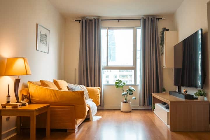 Modern Phrom Phong Getaway - Bangkok