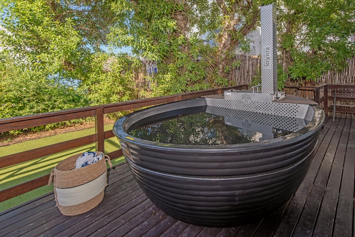 Yellow Finch House (Family &Pet Friendly+hot-tub!) - Sandbaai