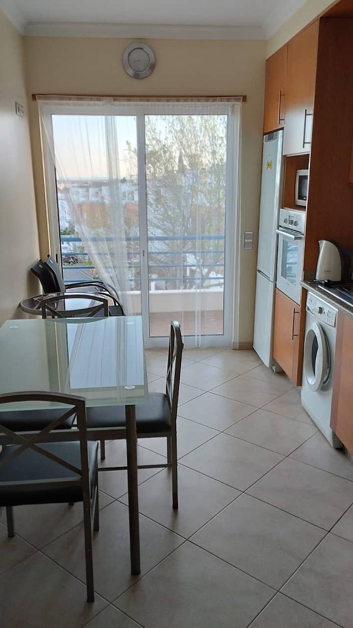 Aluga-se Quarto Para 2 Pessoas - Tavira