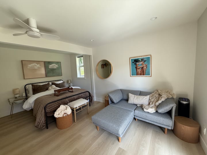 Quiet, Zen Detached Studio Cottage In Marin - San Anselmo, CA