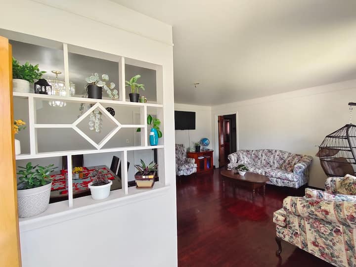 House In Warren - Warren, MI