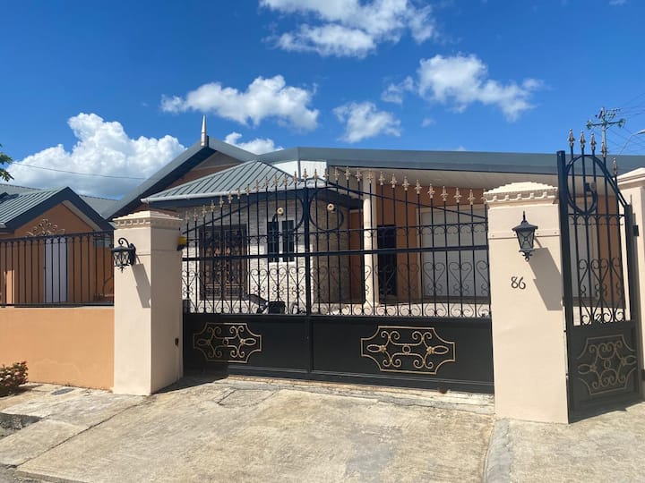 Eden Escape By A&a - トリニダード・トバゴ