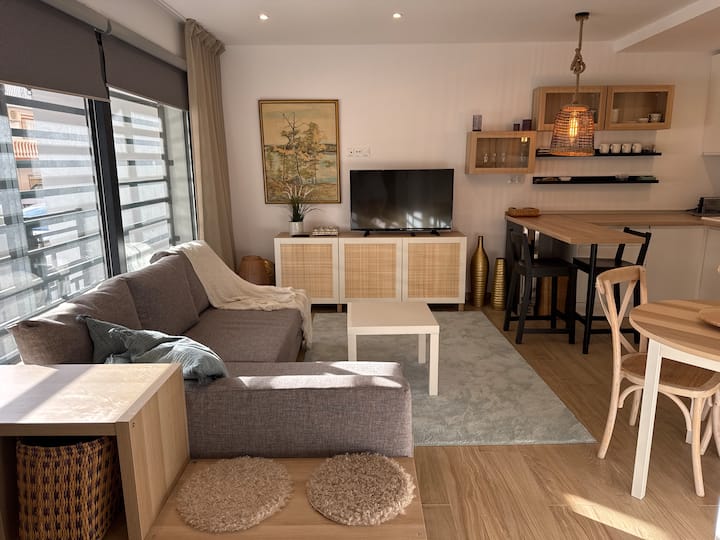 Charming City Apartment In A Prime Location! - Fuengirola