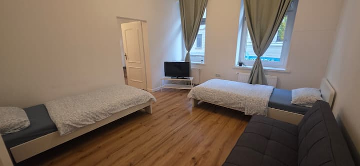 Ariprop Parkside Modern Apartments With 3 Rooms - Zeitz