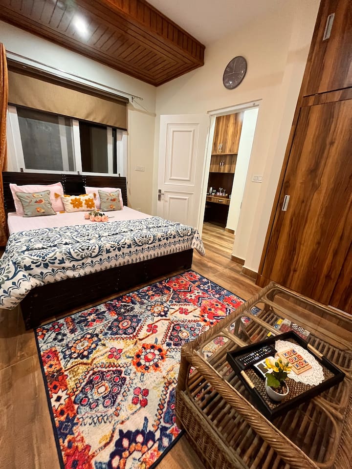 @घR The Hideaway- Ac- Netflix - Cozy Little Room - Dharamshala