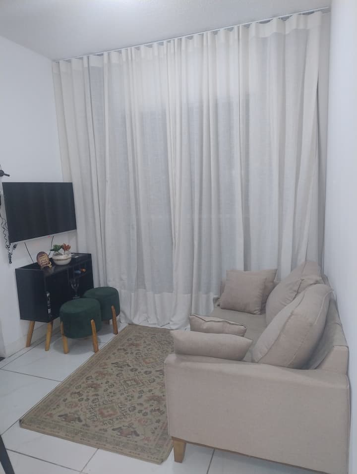 Próximo A Praia De Manguinhos, Clima Perfeito. - Serra
