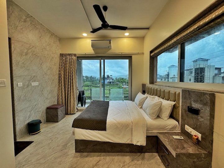 Lonavala 4 Bedroom Pool Villa - Lonavala