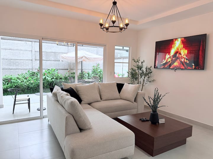 Casa Mónaco, 6 Huéspedes. - Managua
