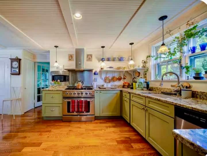 Bedelle Farmhouse On The Farm - New Paltz, NY