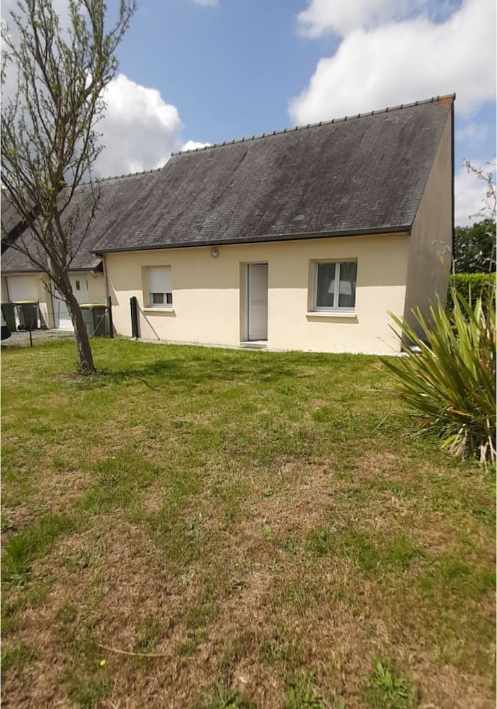 Le Calme De La Campagne à Dinan - France