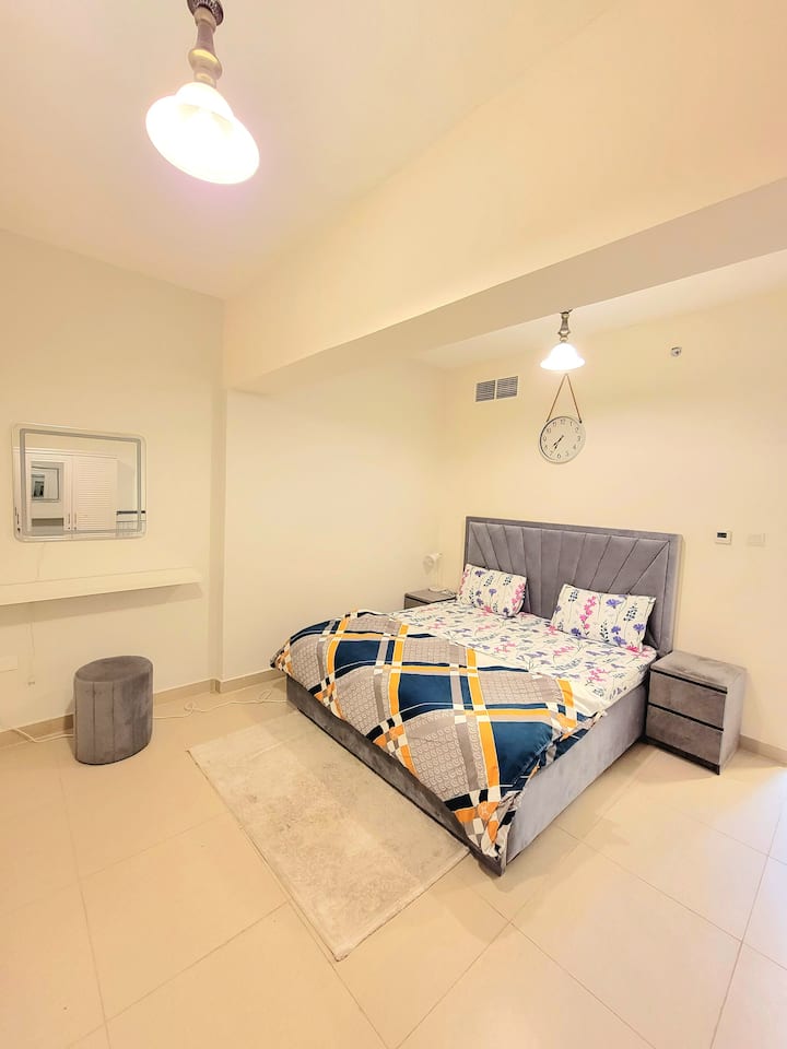Luxury 2 Bhk At Water Front - Sharjah