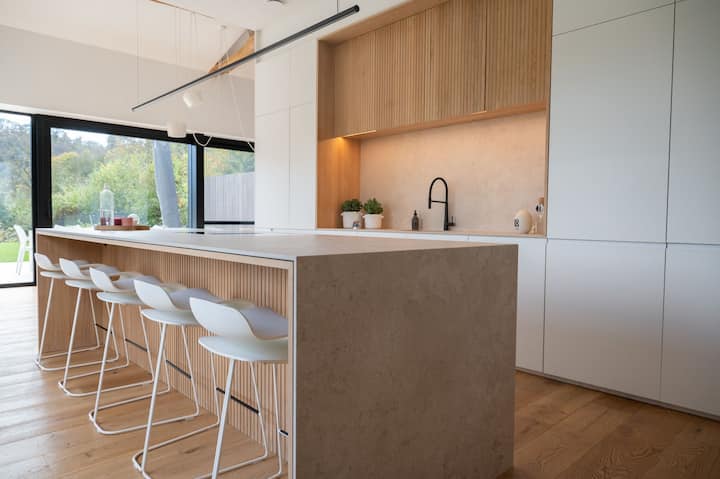 Maison D’architecte Avec Piscine Chauffée - Spa