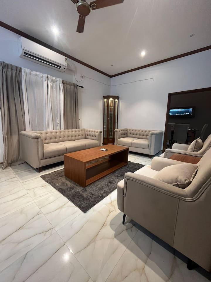 Sanctuary By Snooze Living Ac 5bhk Villa Vazhakala - Kochi