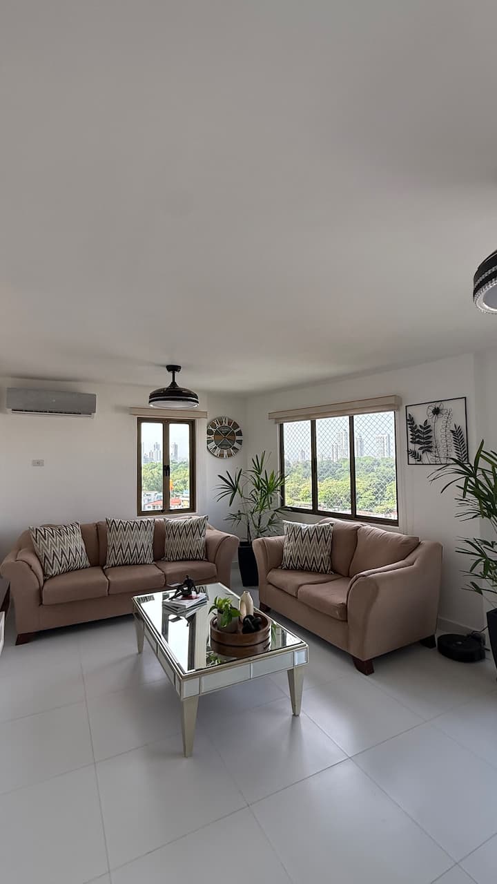 Buena Vista - Panama City